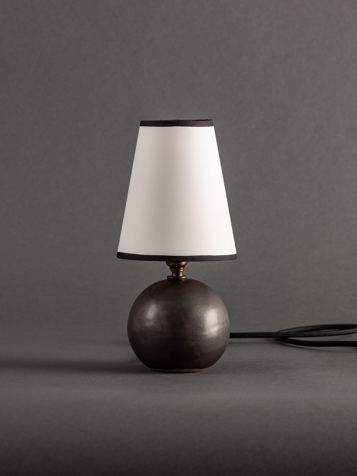 Cobble Table Lamp, Walnut – Dumais Made